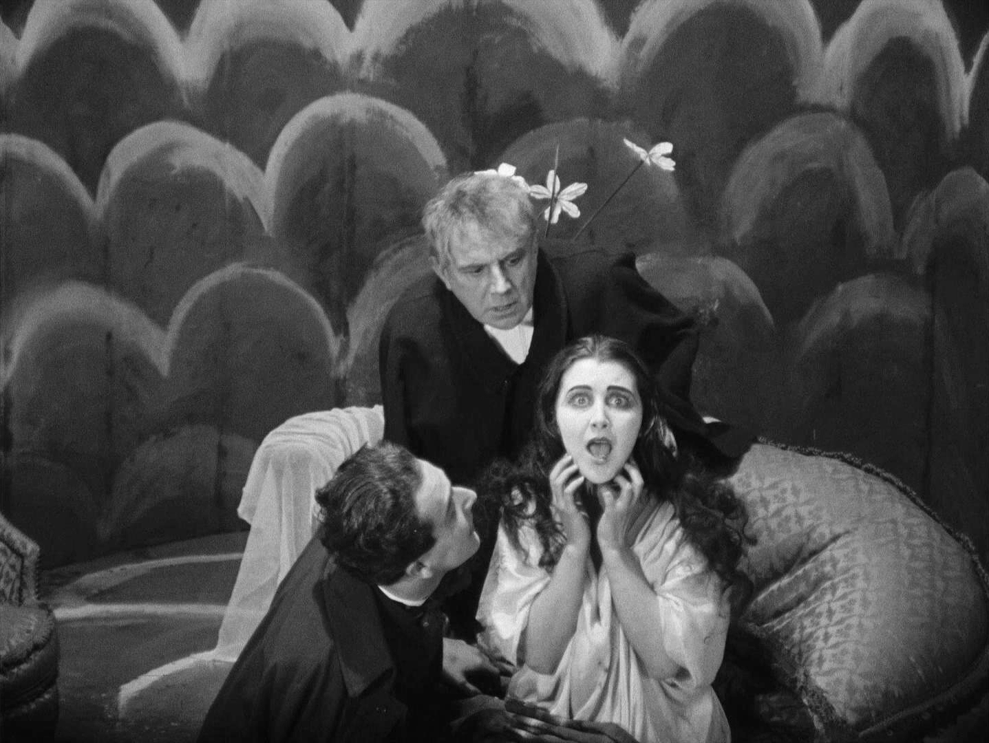 The Cabinet of Dr. Caligari - THE CINEMATOGRAPH