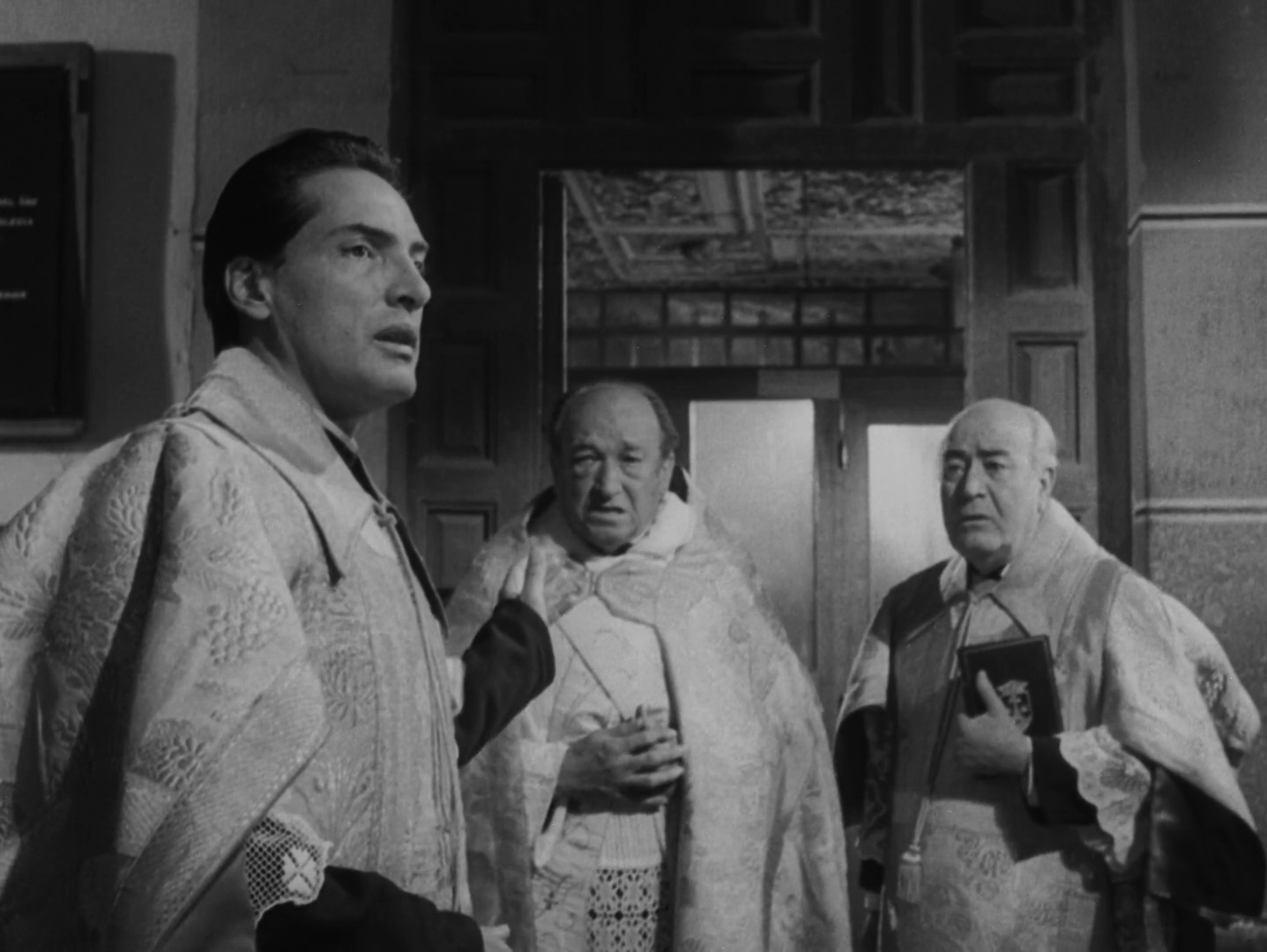 The Exterminating Angel - THE CINEMATOGRAPH