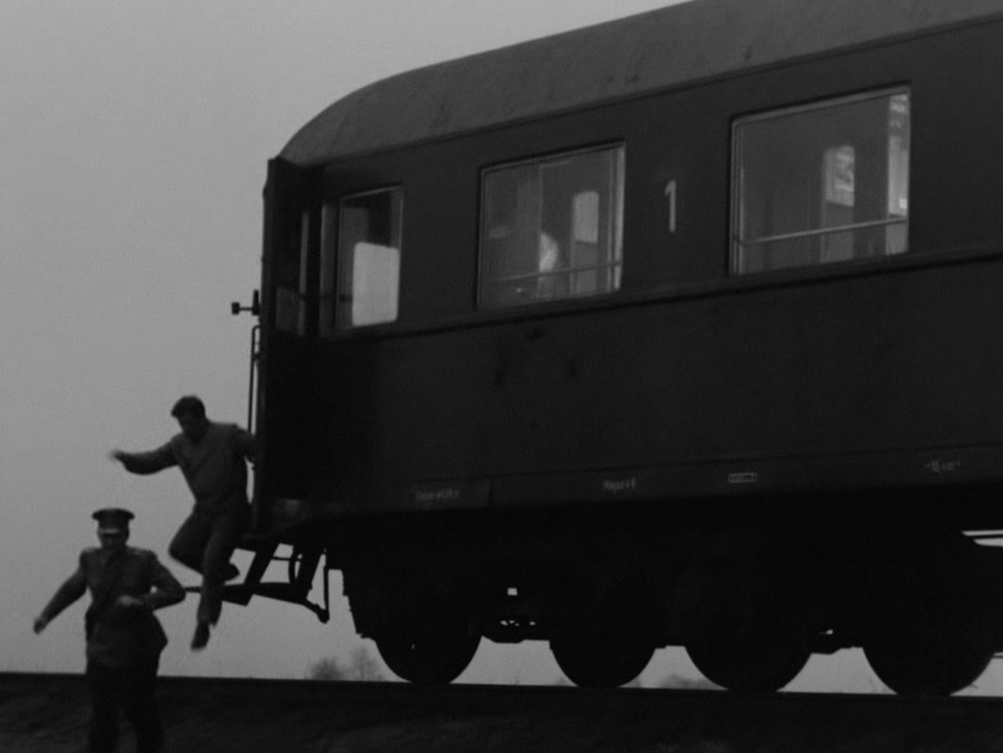 Night Train - THE CINEMATOGRAPH