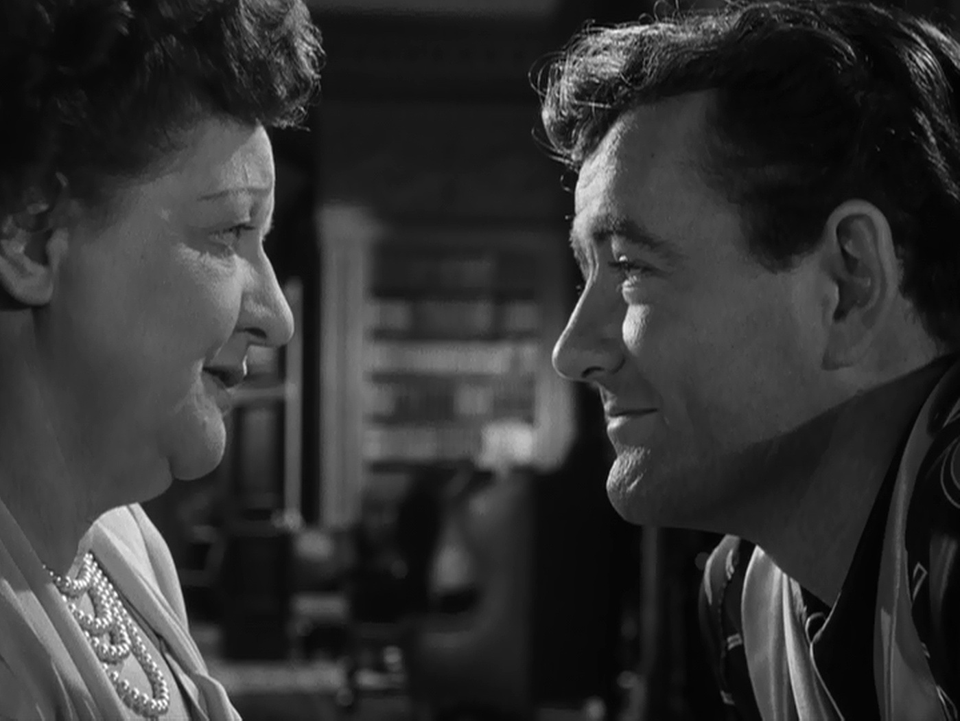 Strangers on a Train - THE CINEMATOGRAPH